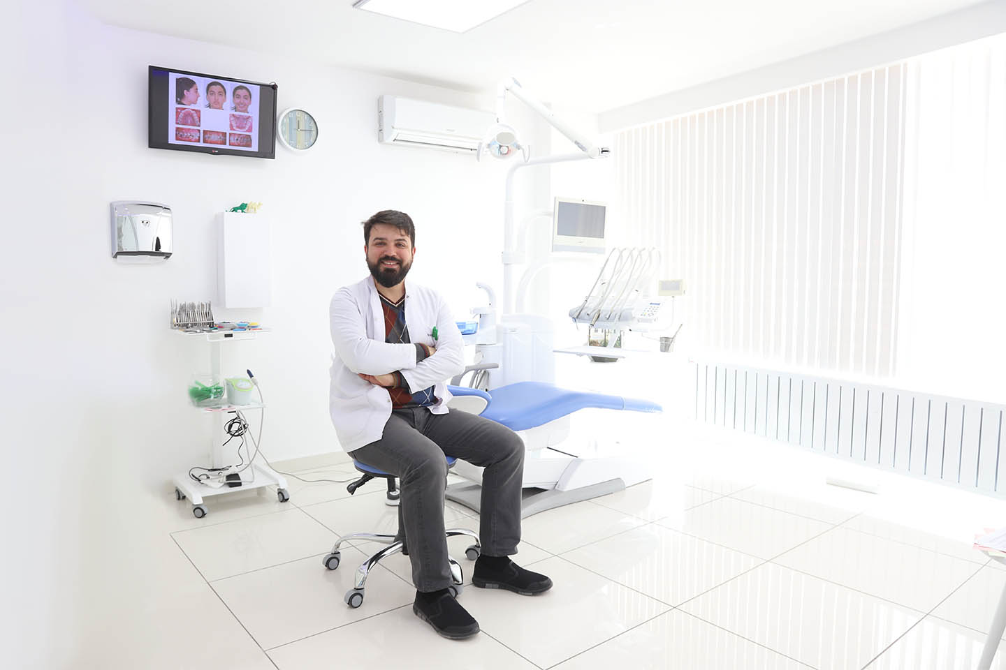 İzmir Menderes Ortodonti Uzmanı Dr. Dt. Murat Erüz – Ortodonti (Diş Teli) tedavisi İzmir Menderes